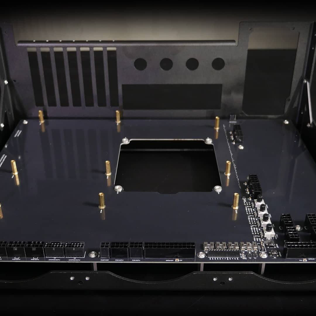 Custom Distribution Plate - Singularity Computers
